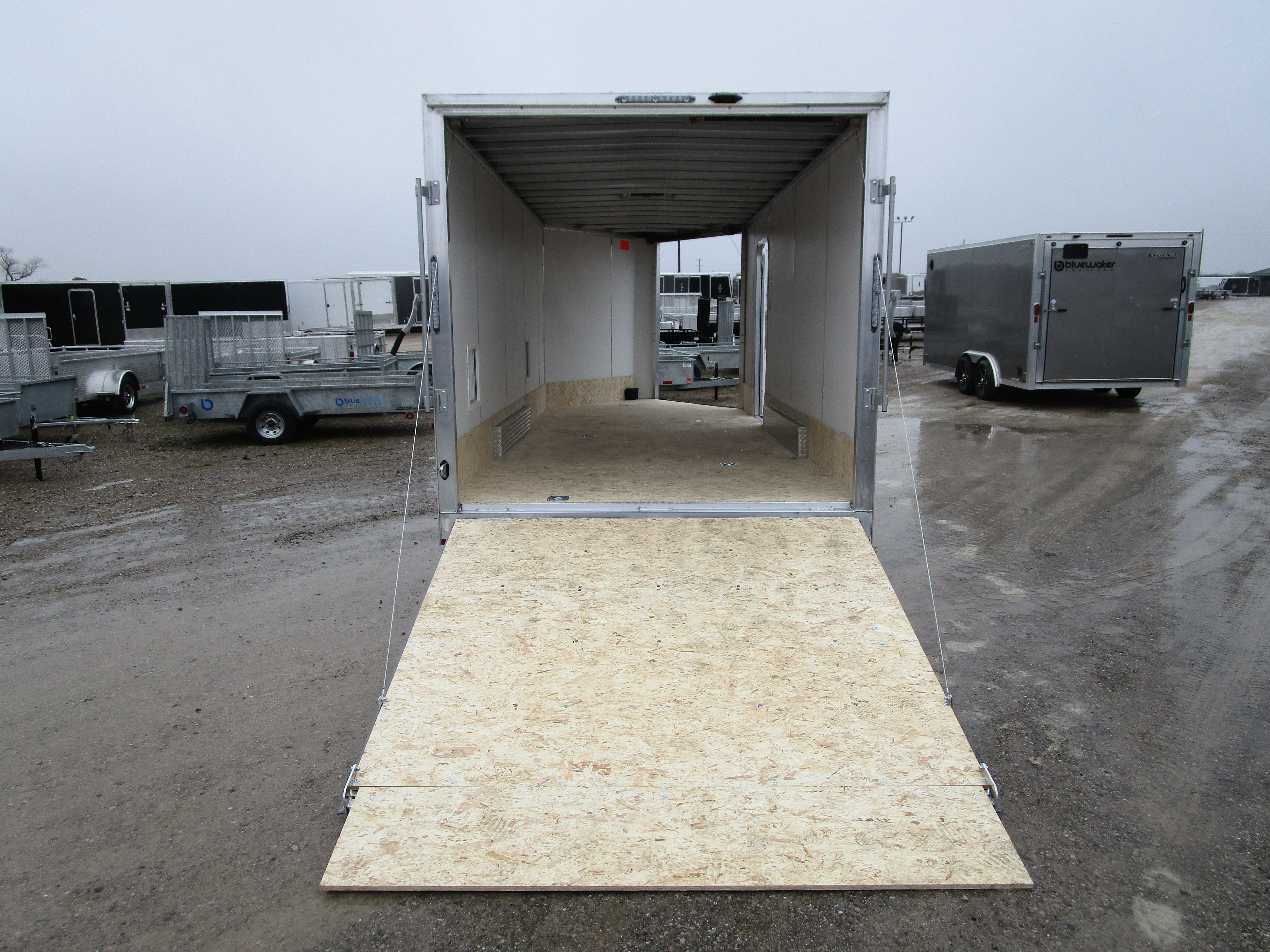 [BYO] Aluminum Enclosed Snowmobile Trailer